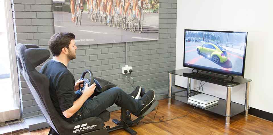 Explore the Halfords Support Centre | Halfords Careers